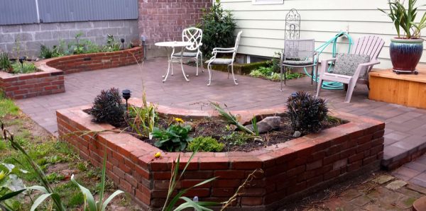 15 Creative Ideas on How to Landscape With Bricks | Sydney Landscaping